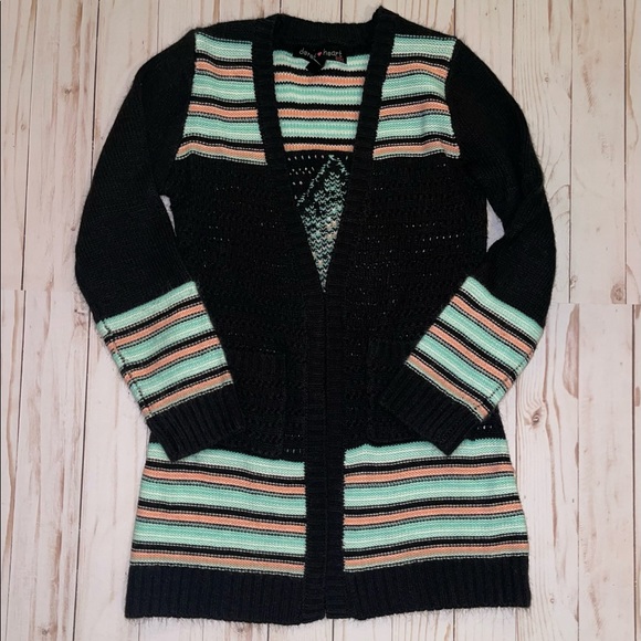 Derek Heart | Shirts & Tops | Derek Heart Girls Sweater | Poshmark